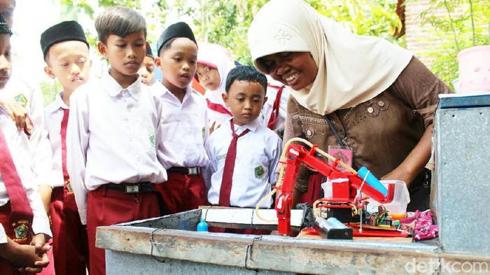 Robot Bikin Jualan Telur Dadar Jadi Laris Manis! - USS Feed