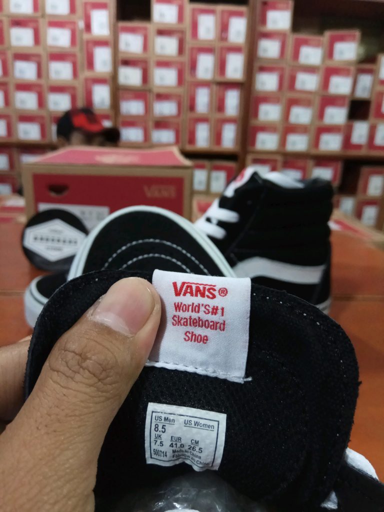 Yuk Cari Tahu Bedanya Vans Original dan Palsu, Jangan Sampai Tertipu ...