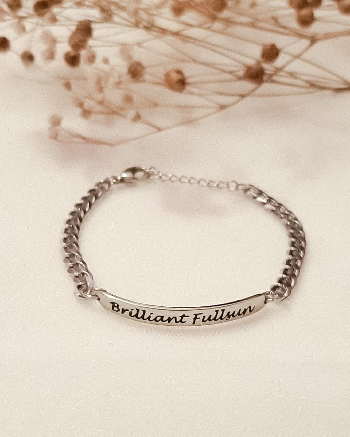 10 Gelang Lokal yang Kece, Lengkapi Penampilanmu! - USS Feed
