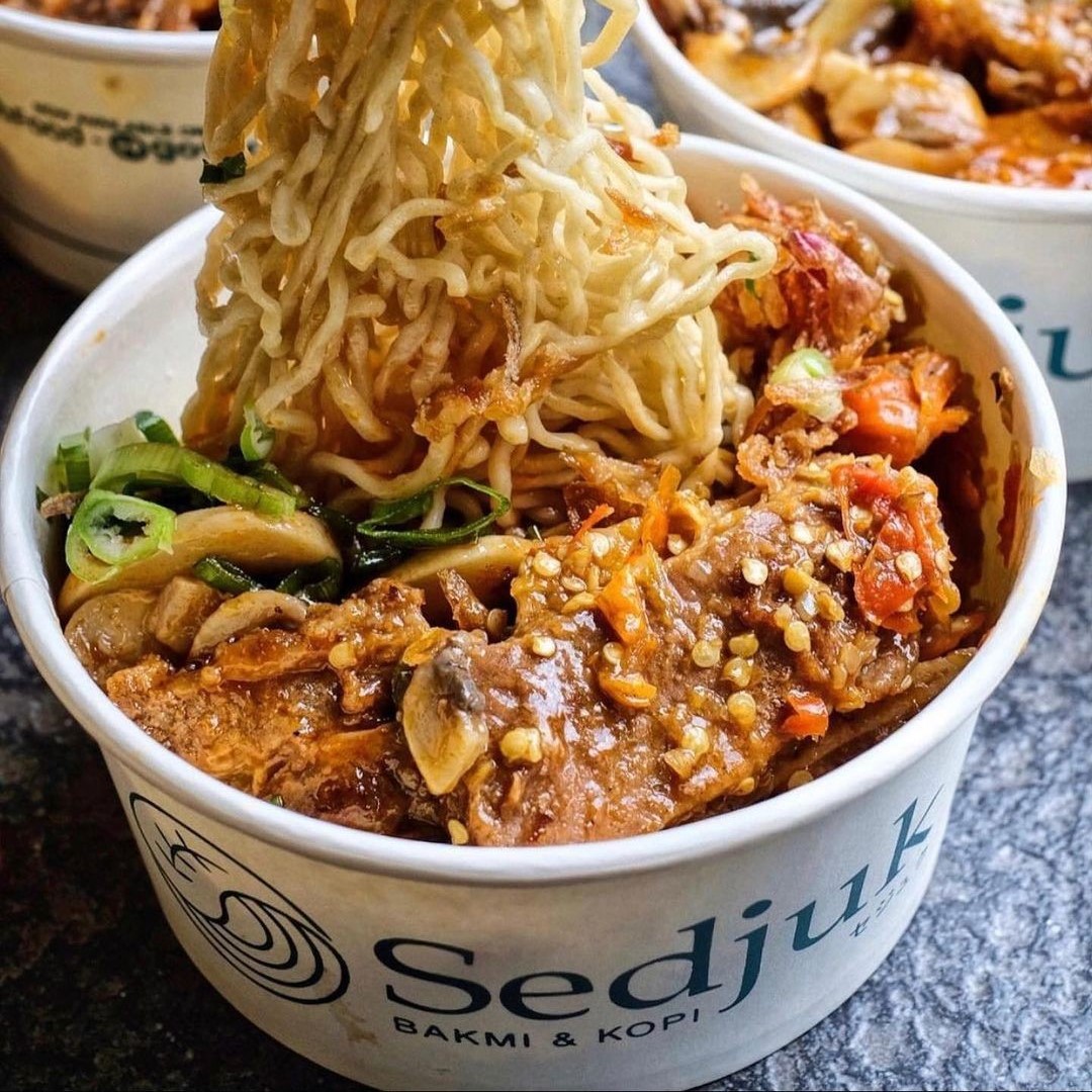 Jajan Online: Resep Turun Temurun dari Sedjuk Bakmi & Kopi - USS Feed