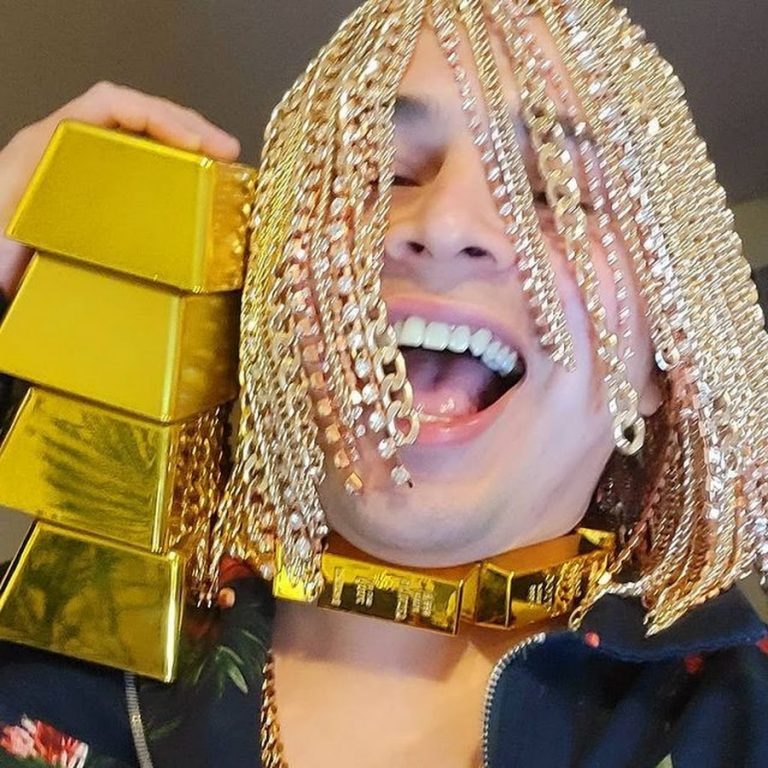 Rapper Ini Tanamkan Perhiasan ke Dalam Kulit Kepalanya, Klaim yang ...